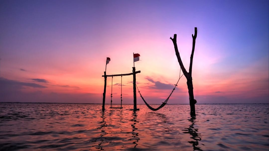 Luxury Yacht Rental in the Lesser Sunda Islands — Charter Index