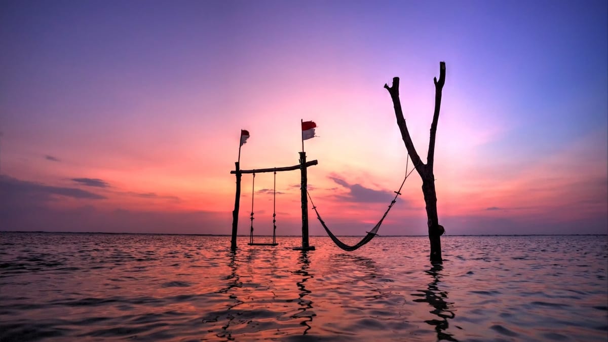 Luxury Yacht Rental in the Lesser Sunda Islands — Charter Index